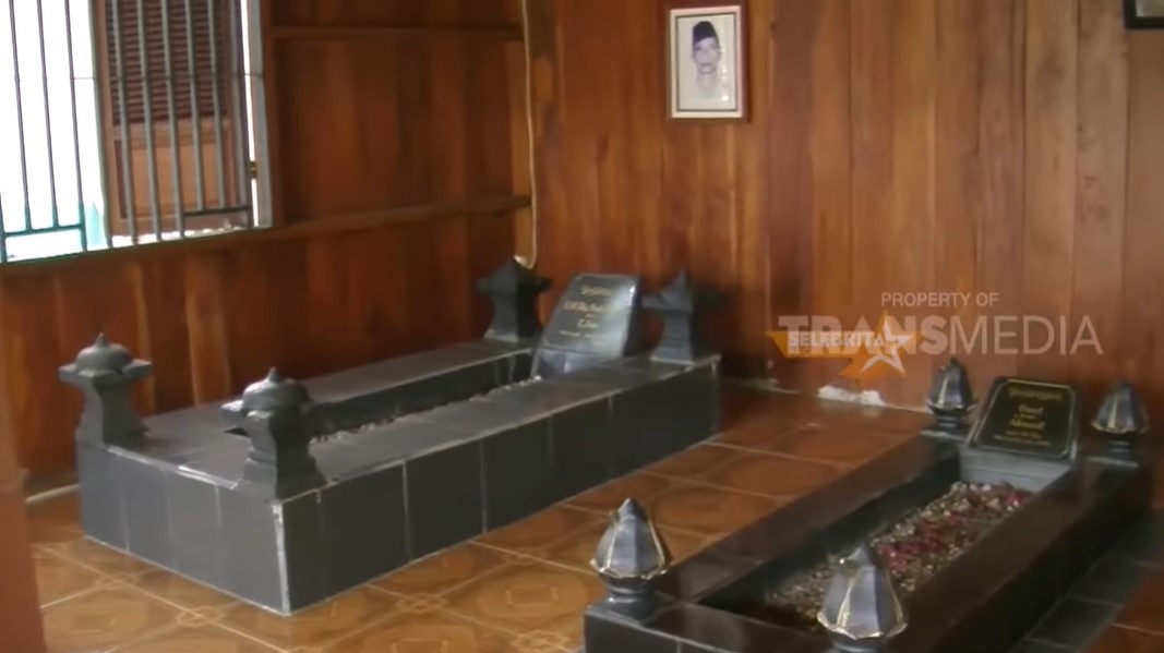 Potret Rumah Betawi Mandra Seluas 2 Hektare. Di Dalamnya Ada Makam!