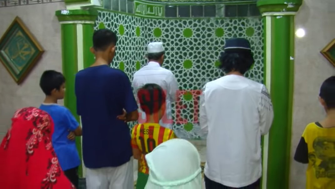 Potret Rumah Betawi Mandra Seluas 2 Hektare. Di Dalamnya Ada Makam!