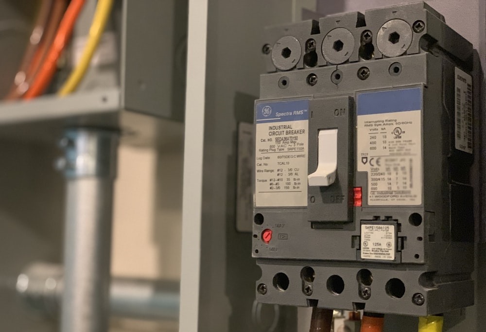 1 kWh Berapa Watt? Begini Cara Menghitung dan Contohnya!