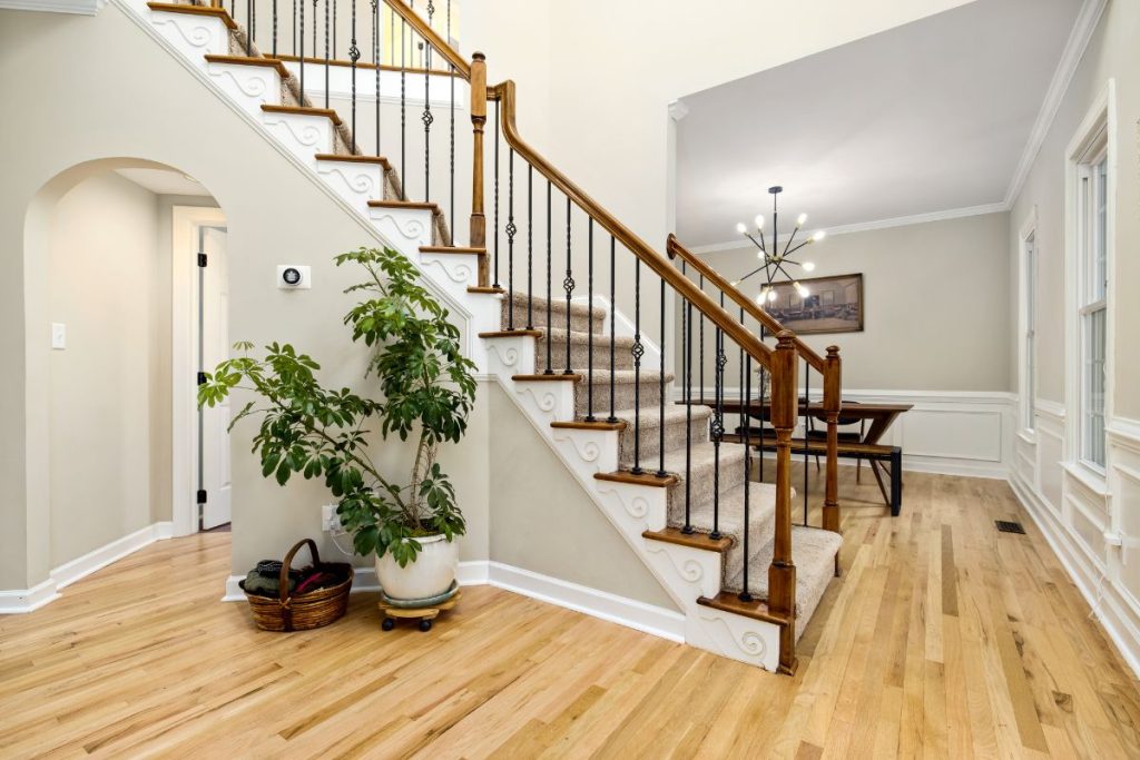 7 Desain Rumah Kecil 2 Lantai Sederhana untuk Keluarga Muda