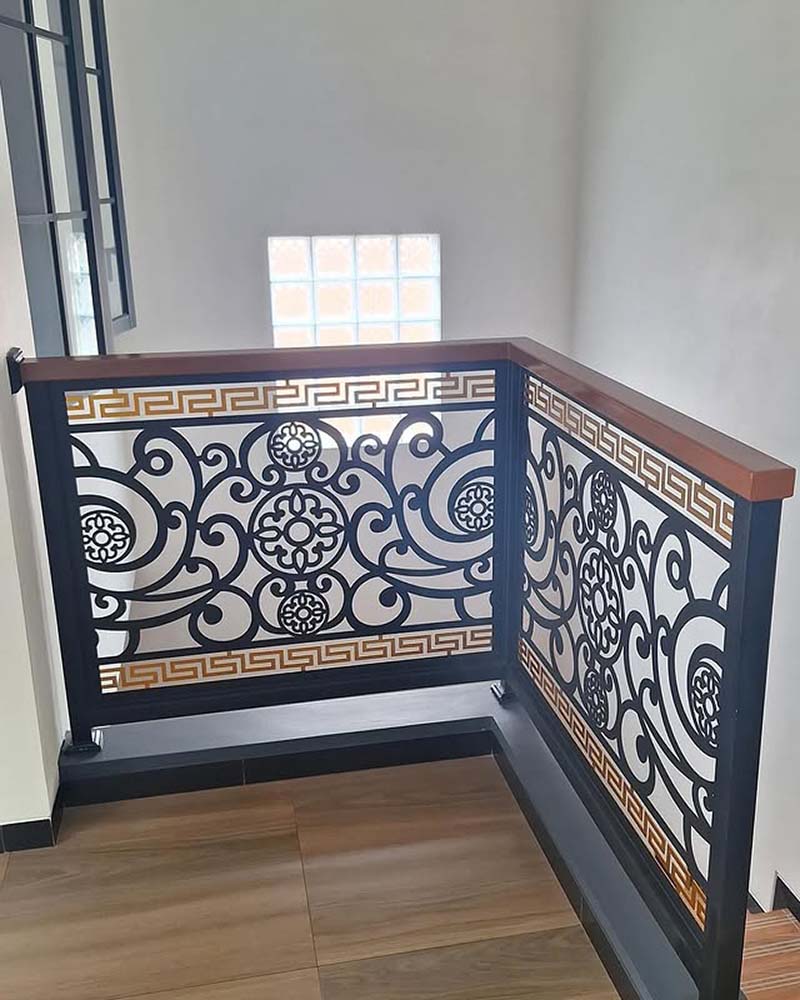 15 Contoh Pagar Balkon Minimalis Terbaru, Modern dan Elegan!