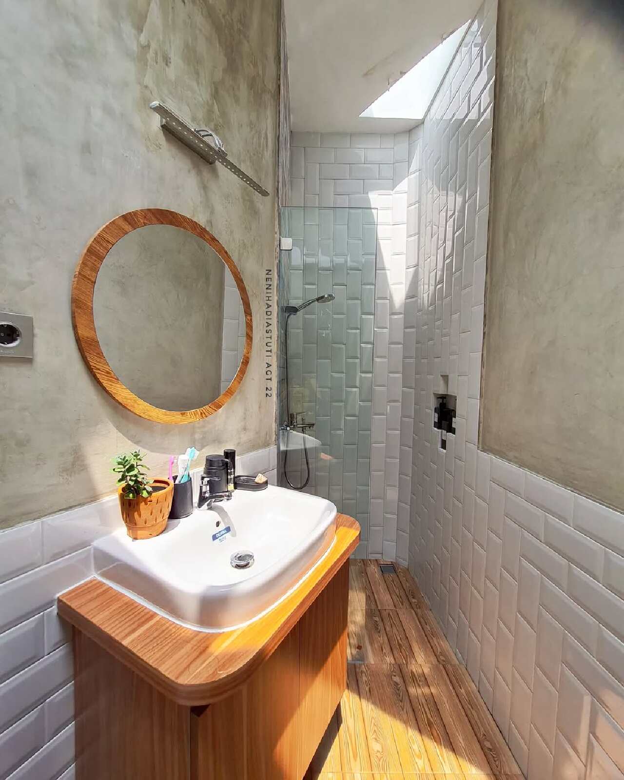 7 Inspirasi Desain Kamar Mandi Minimalis 1x1 agar Terlihat Luas | Panduan & Rujukan | Rumah123.com