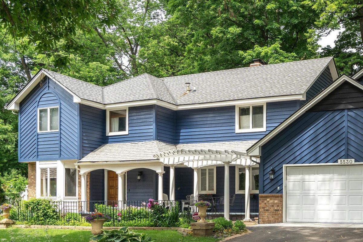 5 Ide Cat Rumah Warna Biru Laut yang Indah dan Menenangkan