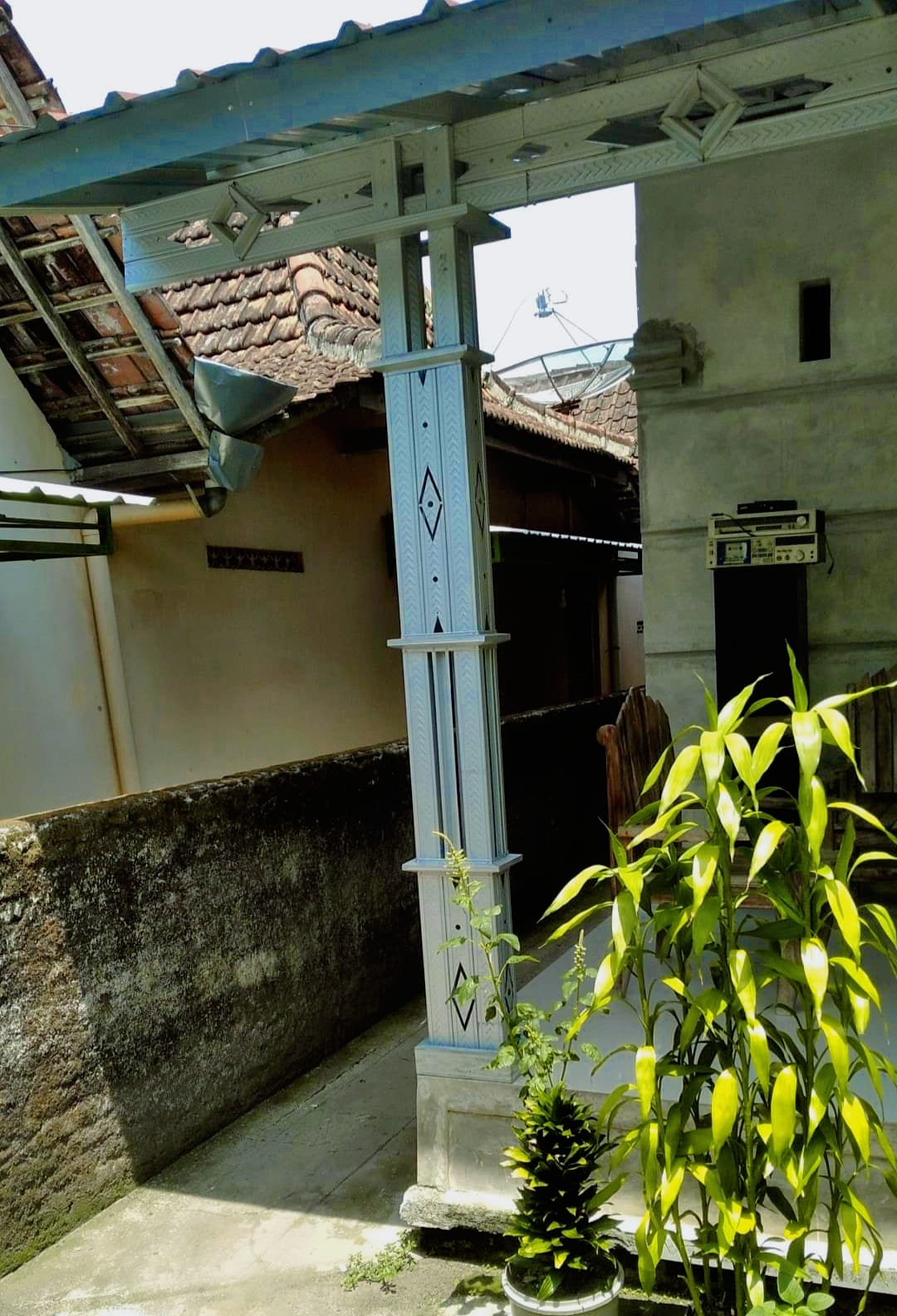 5 Inspirasi Motif Variasi Tiang Kanopi Baja Ringan