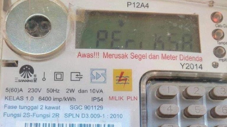 Meteran Listrik Ada Tulisan Periksa, Ini Penyebab & Cara Mengatasinya
