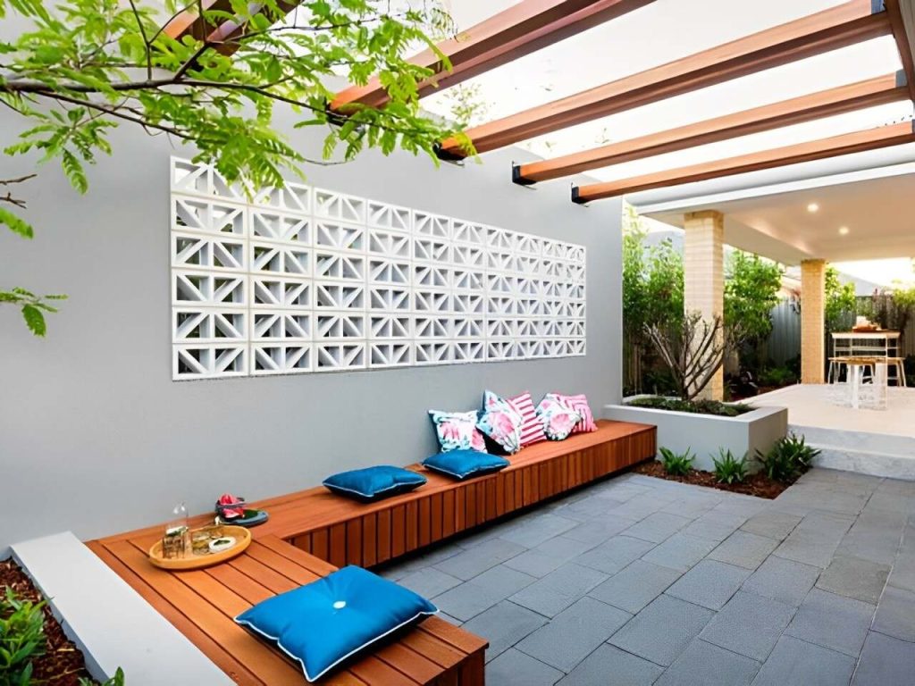 11 Inspirasi Desain Roster Dinding Teras 2024. Hunian Makin Cantik!