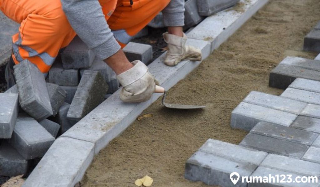 Harga Paving Block per M2 Terbaru 2024