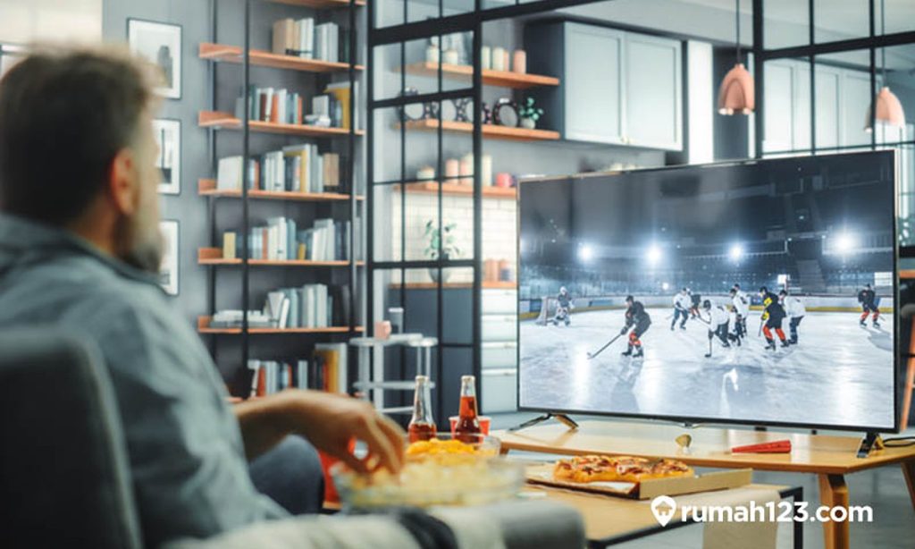 Layar TV LED Bergaris Vertikal, Ini Penyebab dan Cara Mengatasinya!