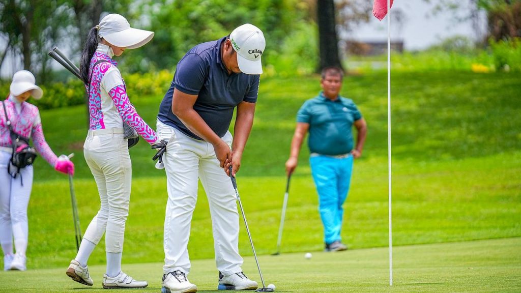 Segini Gaji Caddy Golf di Indonesia. Lengkap dengan Tugas dan Syarat!