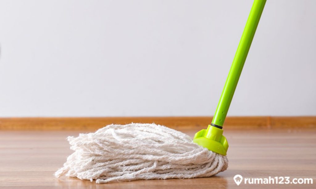 10 Rekomendasi Alat Pel Lantai yang Bagus & Terbaik Tahun 2023