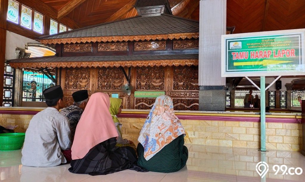 9 Lokasi Makam Wali Songo di Pulau Jawa. Jadi Destinasi Wisata Religi!