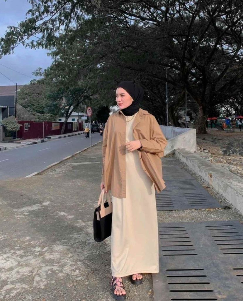 10 OOTD Hijab Remaja SMA yang Kekinian, Keren, dan Kasual