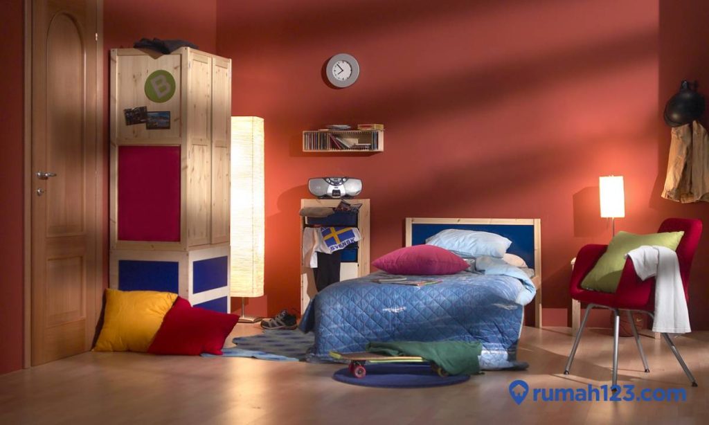 7 Variasi Cat Kamar Warna Merah yang Elegan. Ternyata Bikin Nyaman!