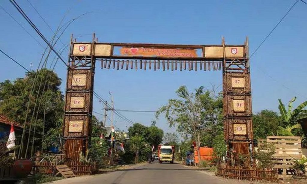 15 Ide Desain Gapura Bambu Simple yang Kreatif dan Unik