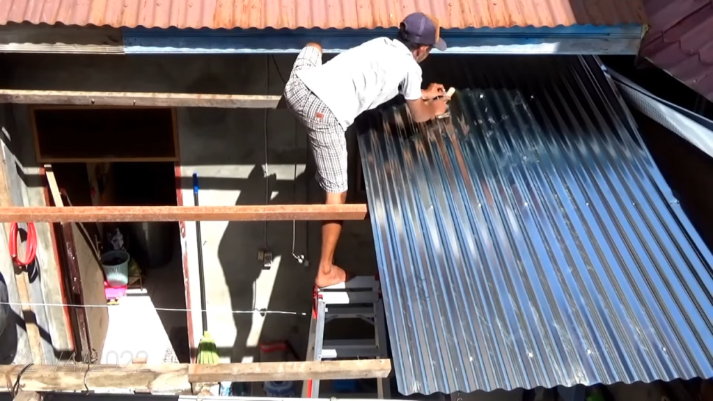 Jenis Seng Atap Rumah Disertai Kelebihan dan Kekurangannya