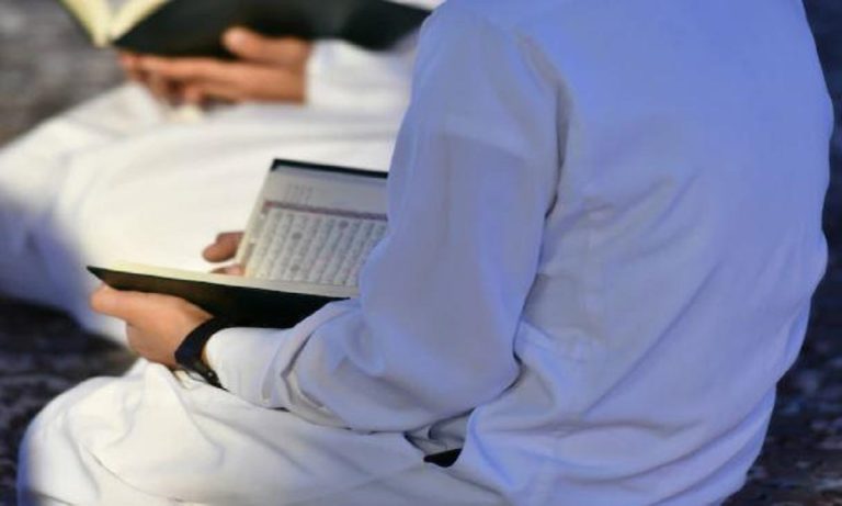 Bagaimana Tata Cara Tadarus yang Baik? Begini Langkahnya!