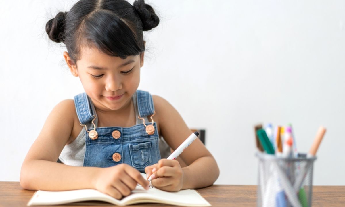 6 Contoh Cerita Liburan Sekolah Singkat dan Menarik