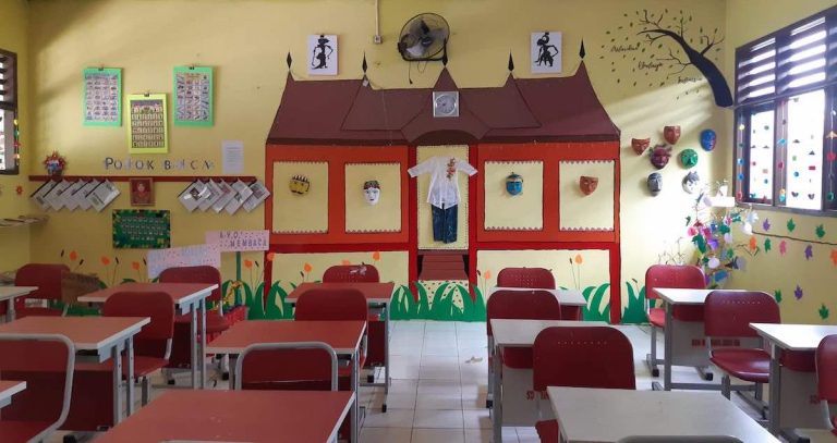 8 Cara Menghias Kelas dengan Kreatif. Bikin Siswa Semangat Belajar!