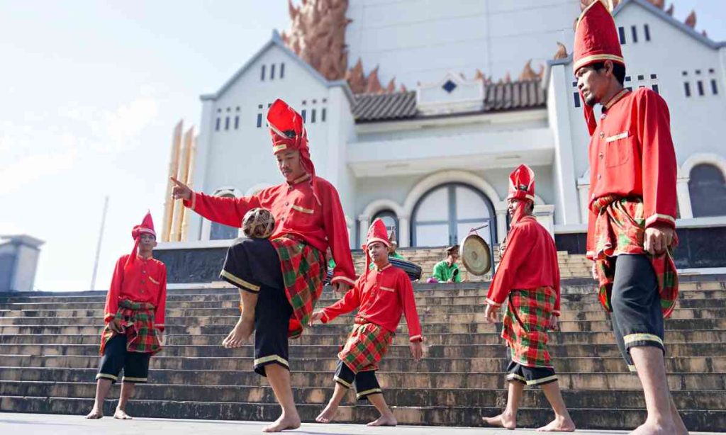 Contoh Percakapan Bahasa Makassar Sehari Hari Dan Artinya