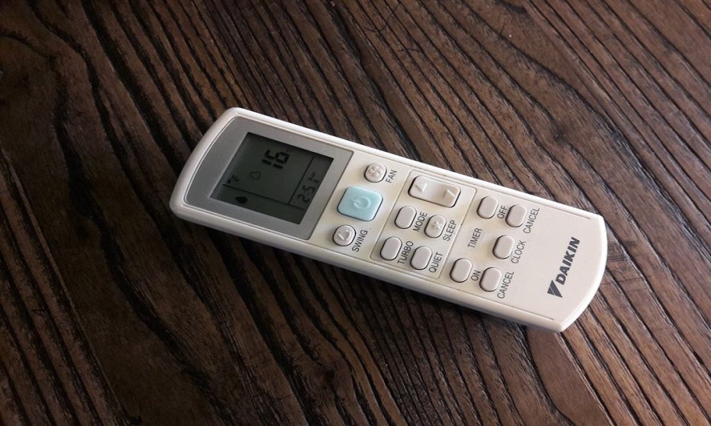 13 Arti Lambang pada Remote AC Daikin Beserta Fungsinya