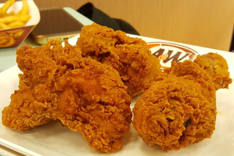 Daftar Menu A&W, Promo, dan Harga Terbaru 2023. Lengkap!