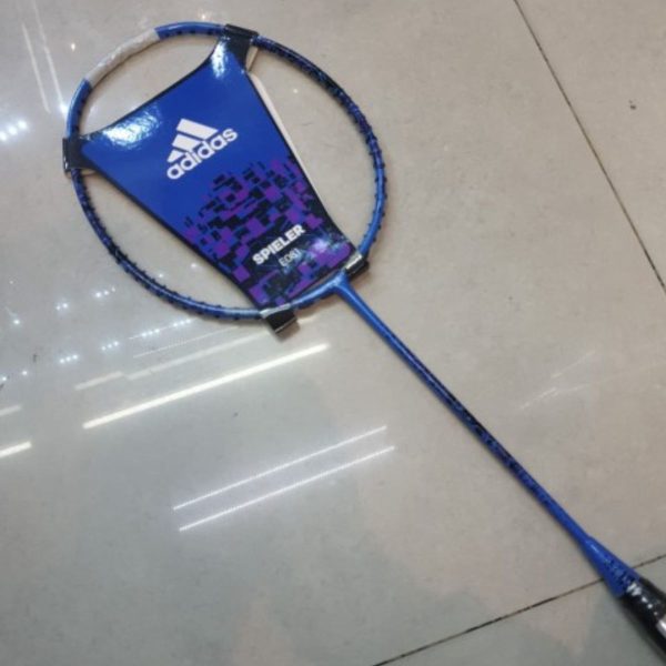 8 Raket Badminton Terbaik dan Berkualitas 2023