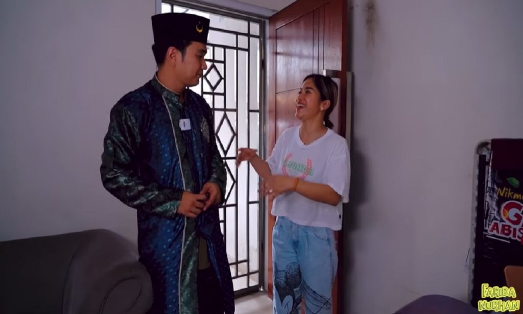 Potret Rumah Masa Kecil Aldi Taher yang Fungsional. Gak Bikin Bingung!