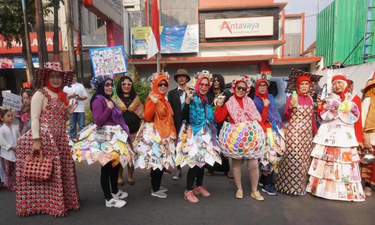 18 Ide Kostum Karnaval Unik dan Mudah. Kreatif Banget!