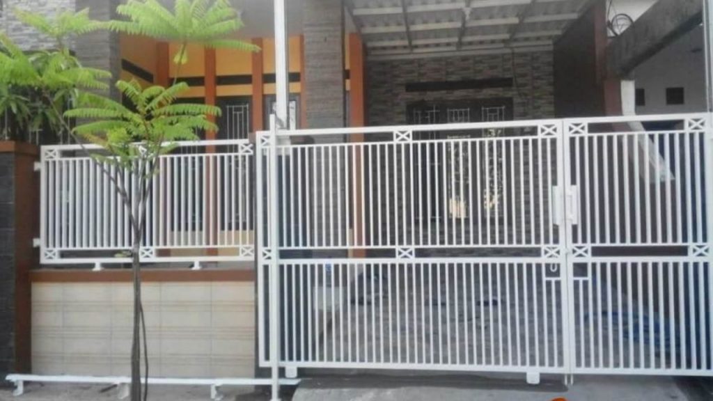 Harga Pagar Besi per Meter Berbagai Jenis Terbaru 2024
