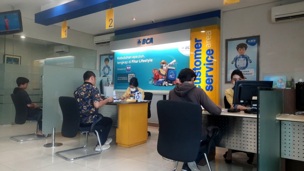 Gaji Magang Bakti BCA Terbaru 2024, Angkanya di Atas UMR!