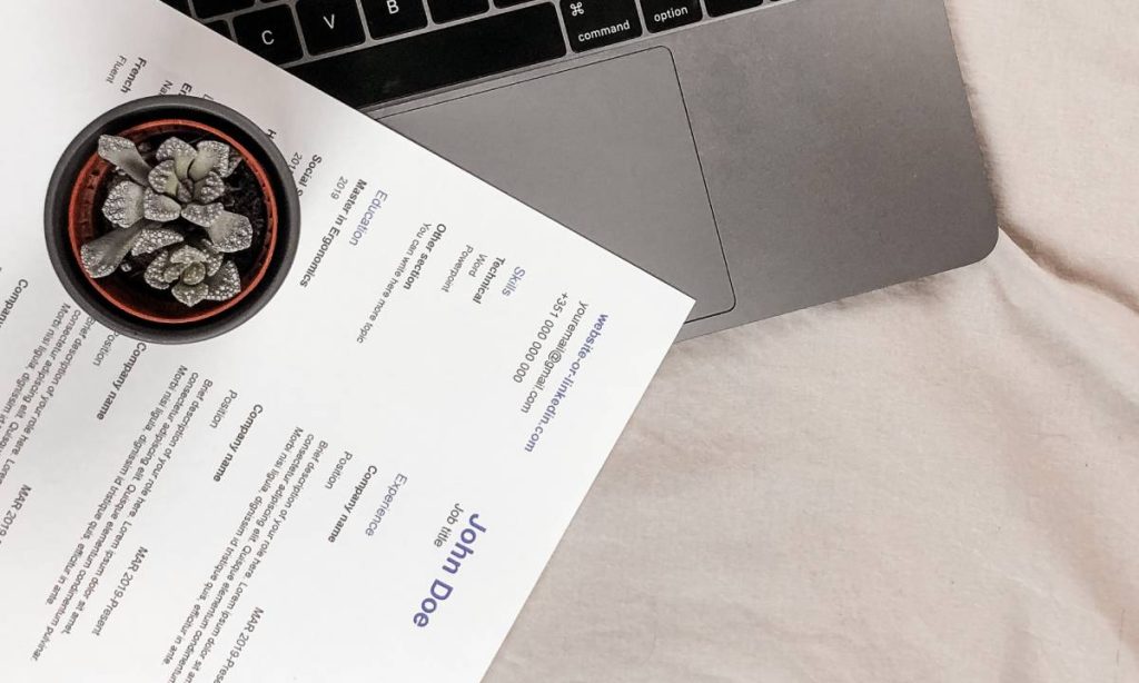 7 Contoh CV ATS Friendly yang Baik dan Benar. Bisa Lolos Screening!