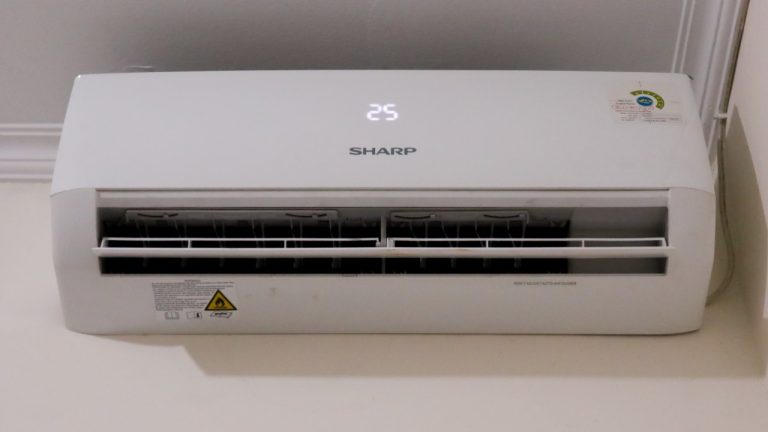 10 Arti Lambang pada Remote AC Sharp dan Modenya Terlengkap