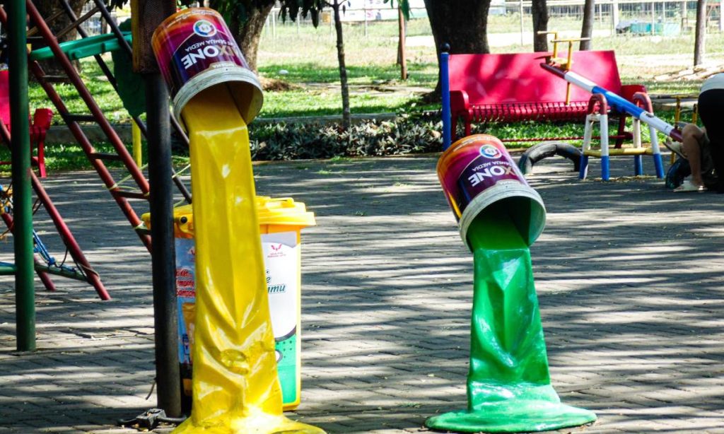 12 Contoh Seni Rupa Kontemporer, Gambar, Ciri, dan Nama Senimannya