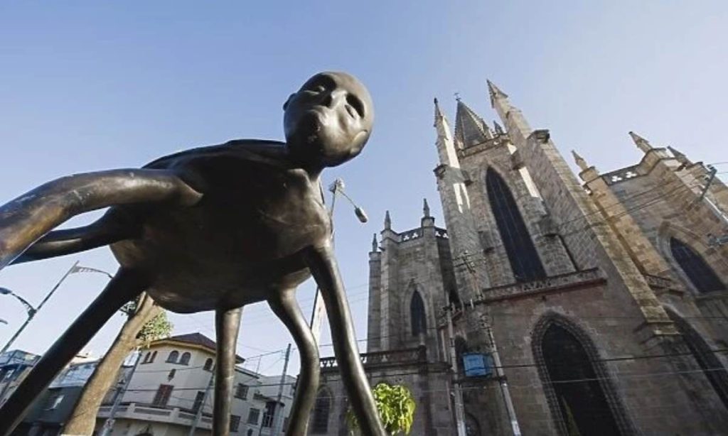 12 Contoh Seni Rupa Kontemporer, Gambar, Ciri, dan Nama Senimannya