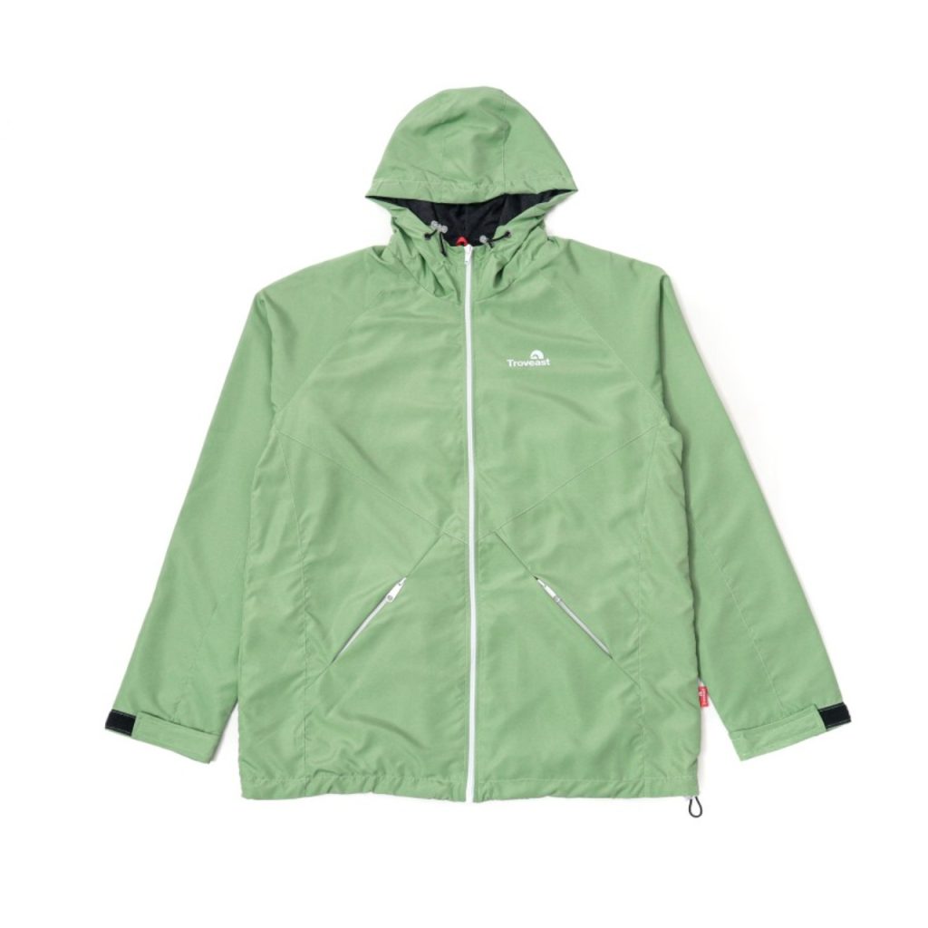 5 Rekomendasi Jaket Windbreaker Terbaik 2023. Dijamin Antiangin!