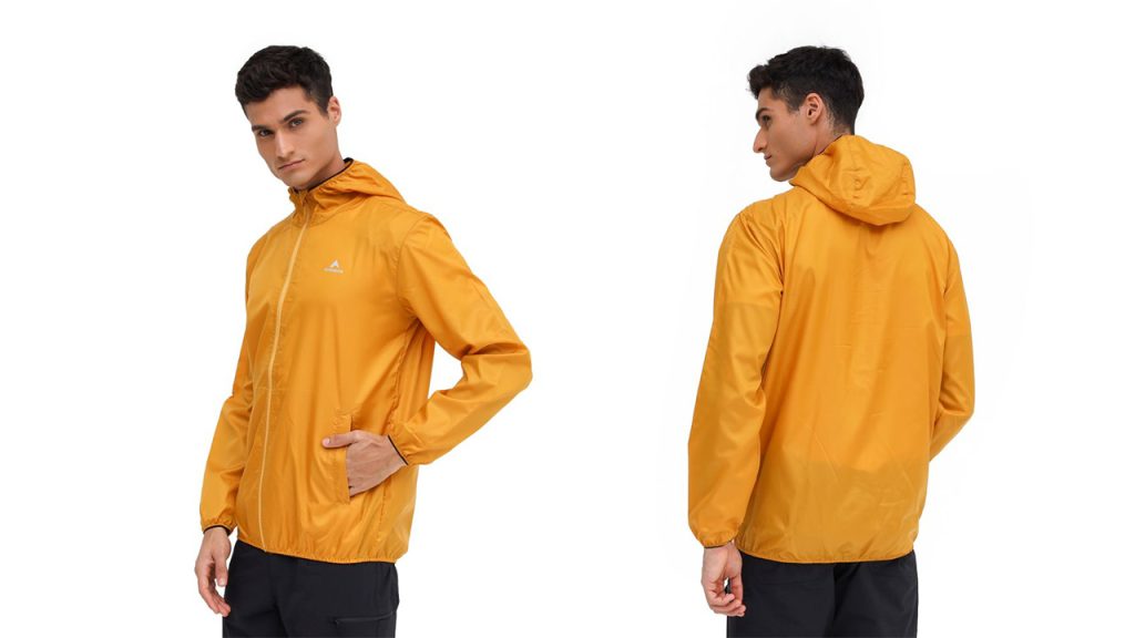 5 Rekomendasi Jaket Anti Air untuk Menyambut Musim Hujan