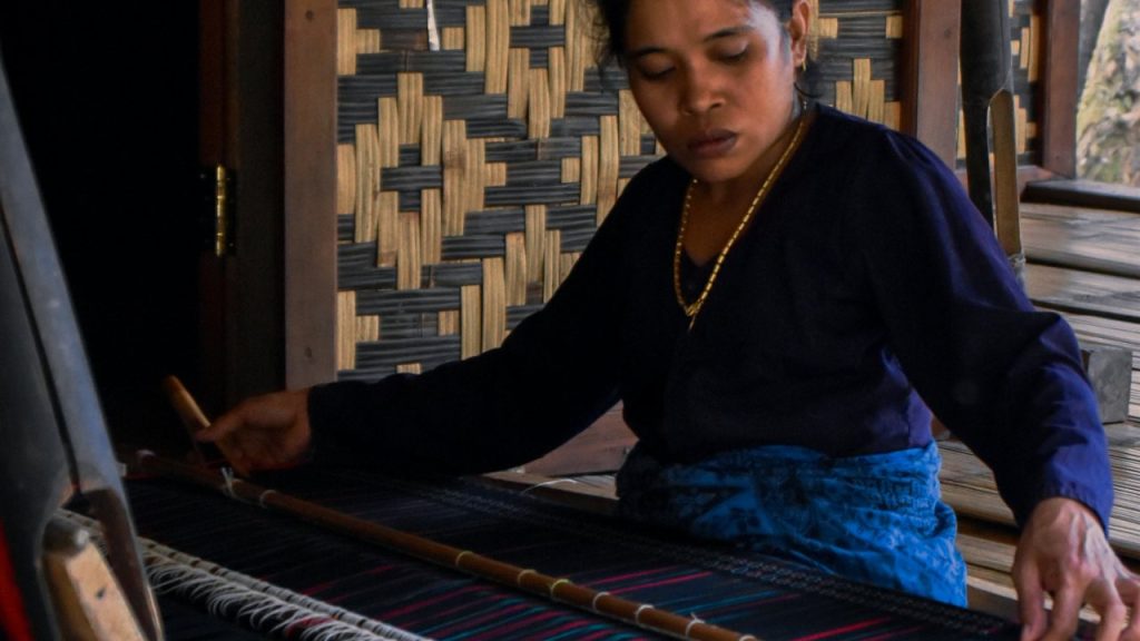 8 Contoh Seni Rupa Tradisional dan Asal Daerahnya, Sudah Tahu?