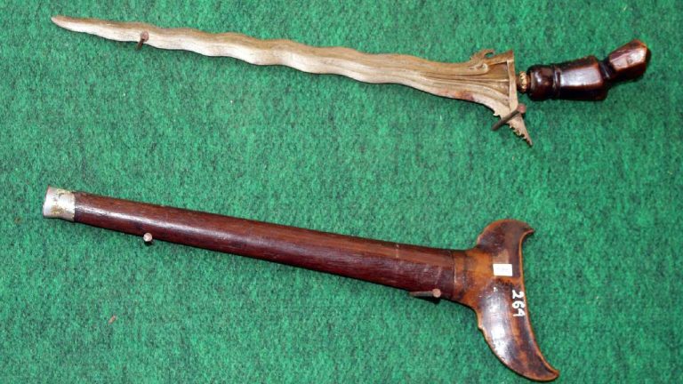 8 Contoh Seni Rupa Tradisional dan Asal Daerahnya, Sudah Tahu?