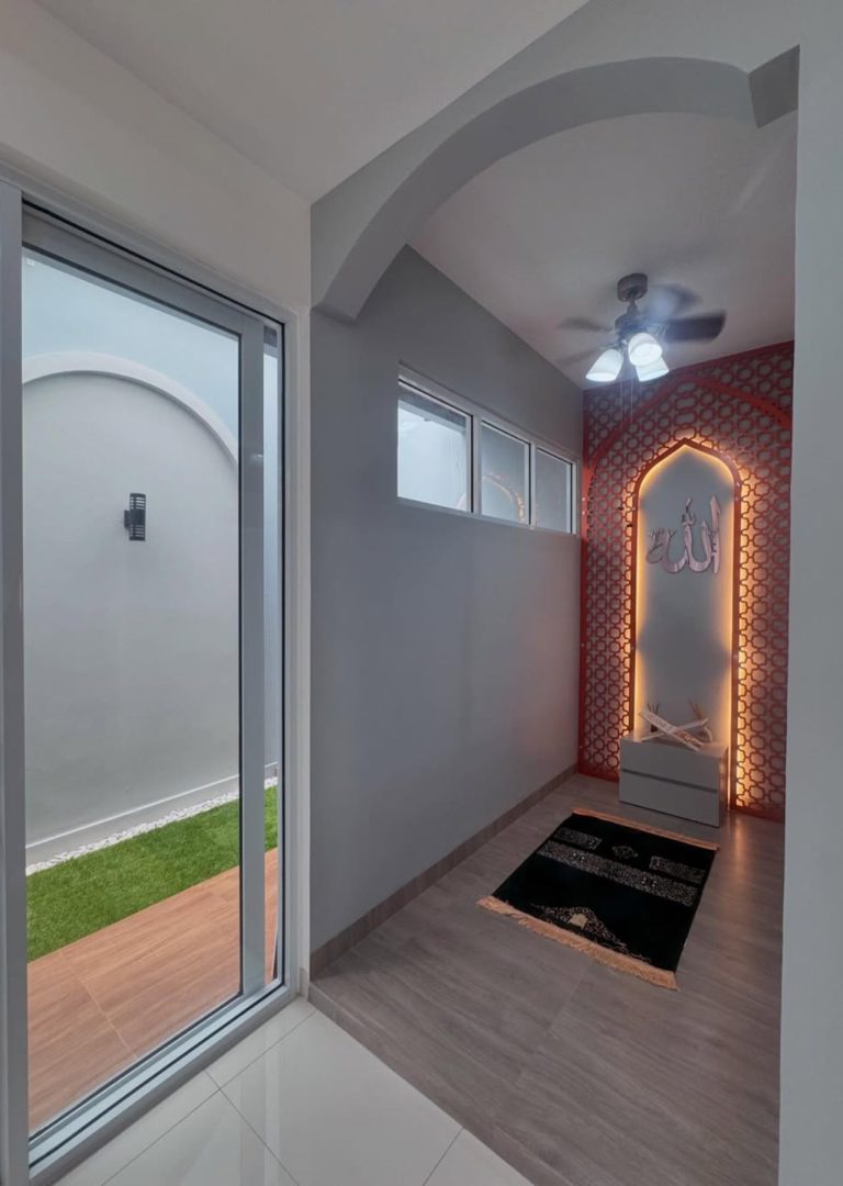 8 Model Pintu Mushola Dalam Rumah Keren, Unik, dan Aesthetic