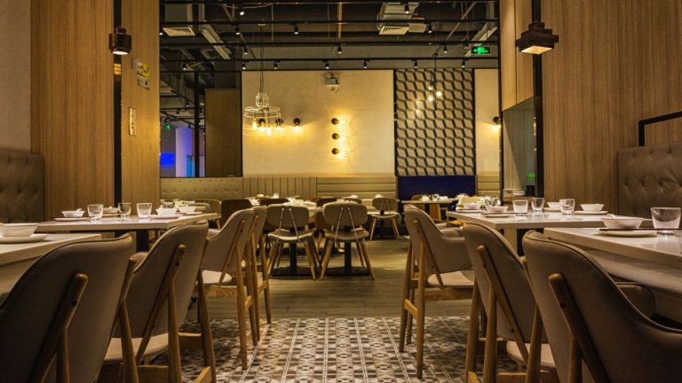 150 Ide Nama Resto Unik dan Lucu, Ampuh Menarik Pelanggan!