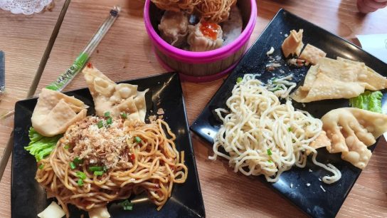 Daftar Menu Wizzmie Terbaru 2025, Mie Kekinian Favorit Anak Muda ...
